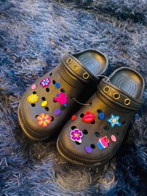 Customized Crocs - WorldNeeds